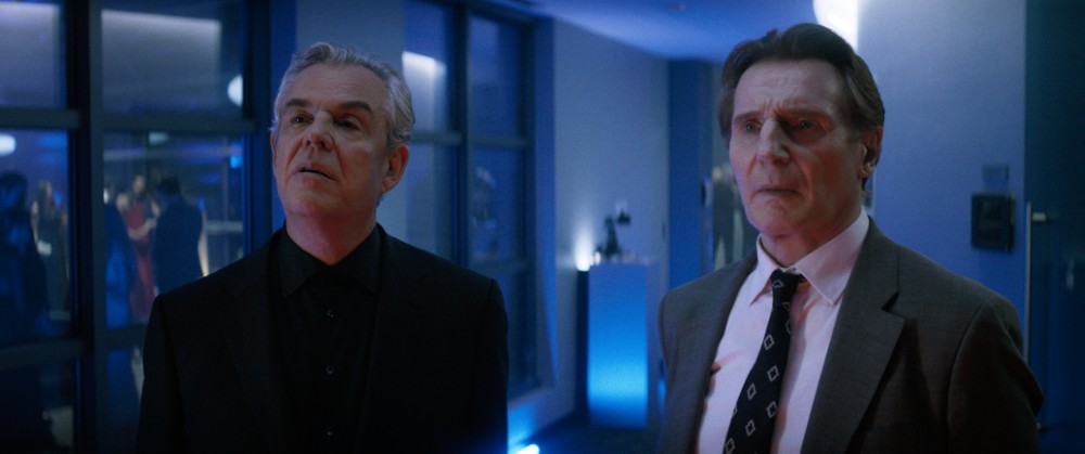 新版《白头神探》影评：相隔30年重启归来，荒诞喜剧再度出击！ - Wanuxi