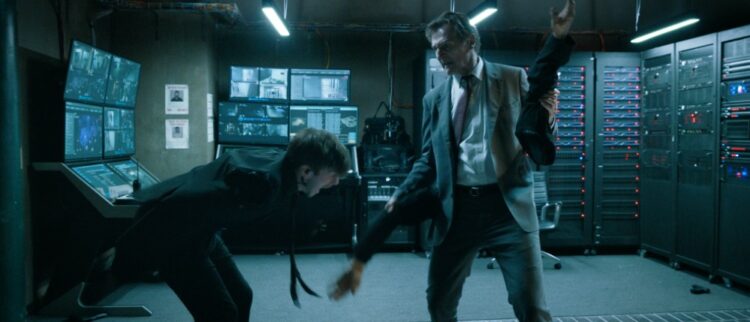 新版《白头神探》影评：相隔30年重启归来，荒诞喜剧再度出击！ - Wanuxi